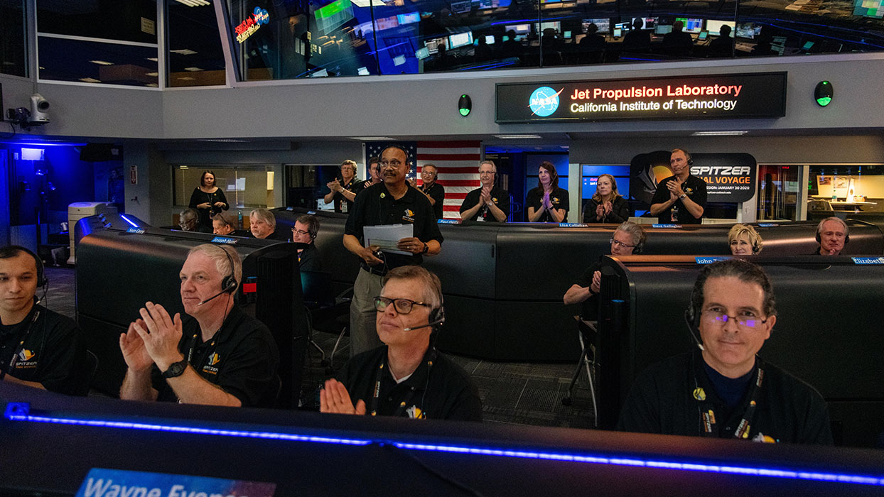 Jet Propulsion Laboratory (JPL) Control Room Virtual Tour & Rover ...